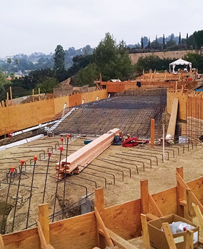 How to Build a Pool Wall | AQUA Magazine