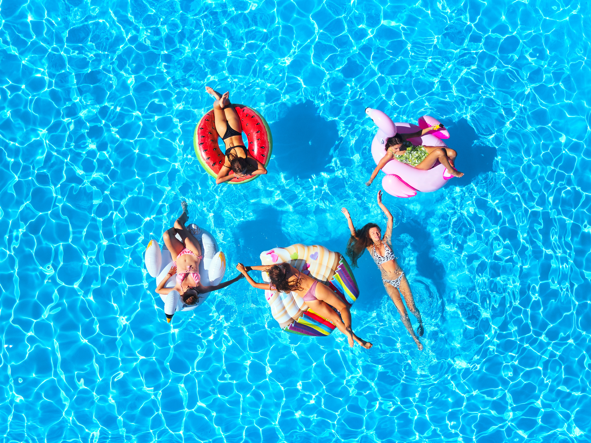 10 Activities for Spooky Pool Fun This Halloween | AQUA Magazine