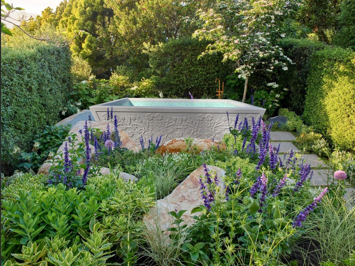 Soake Pool Garden Tub | AQUA Magazine