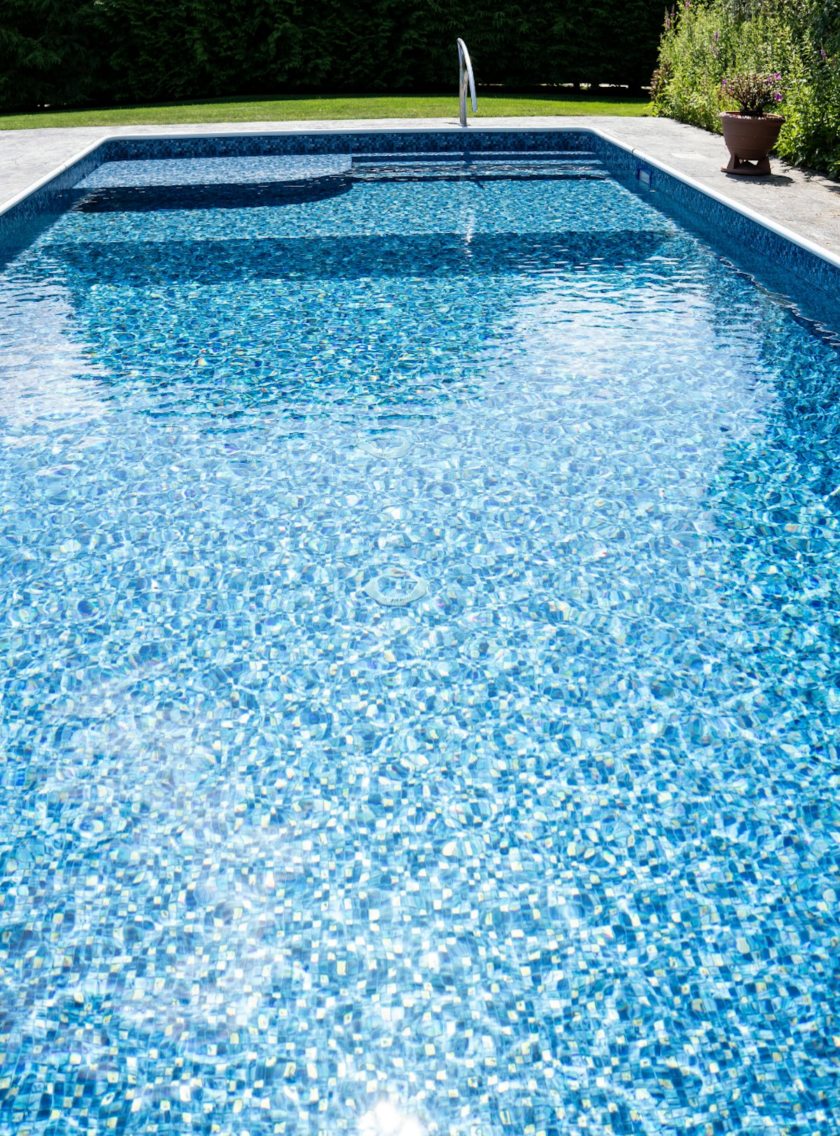 Poolside by CGT: Vinyl Liner Pattern | AQUA Magazine