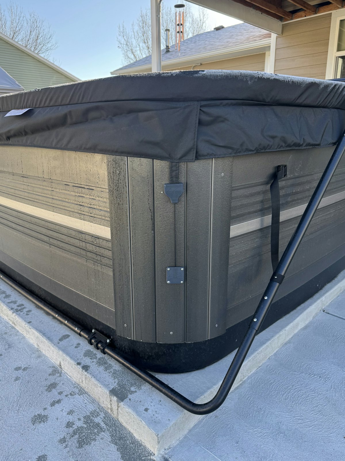 EZ Cover Clips: Spa Cover Clips | AQUA Magazine